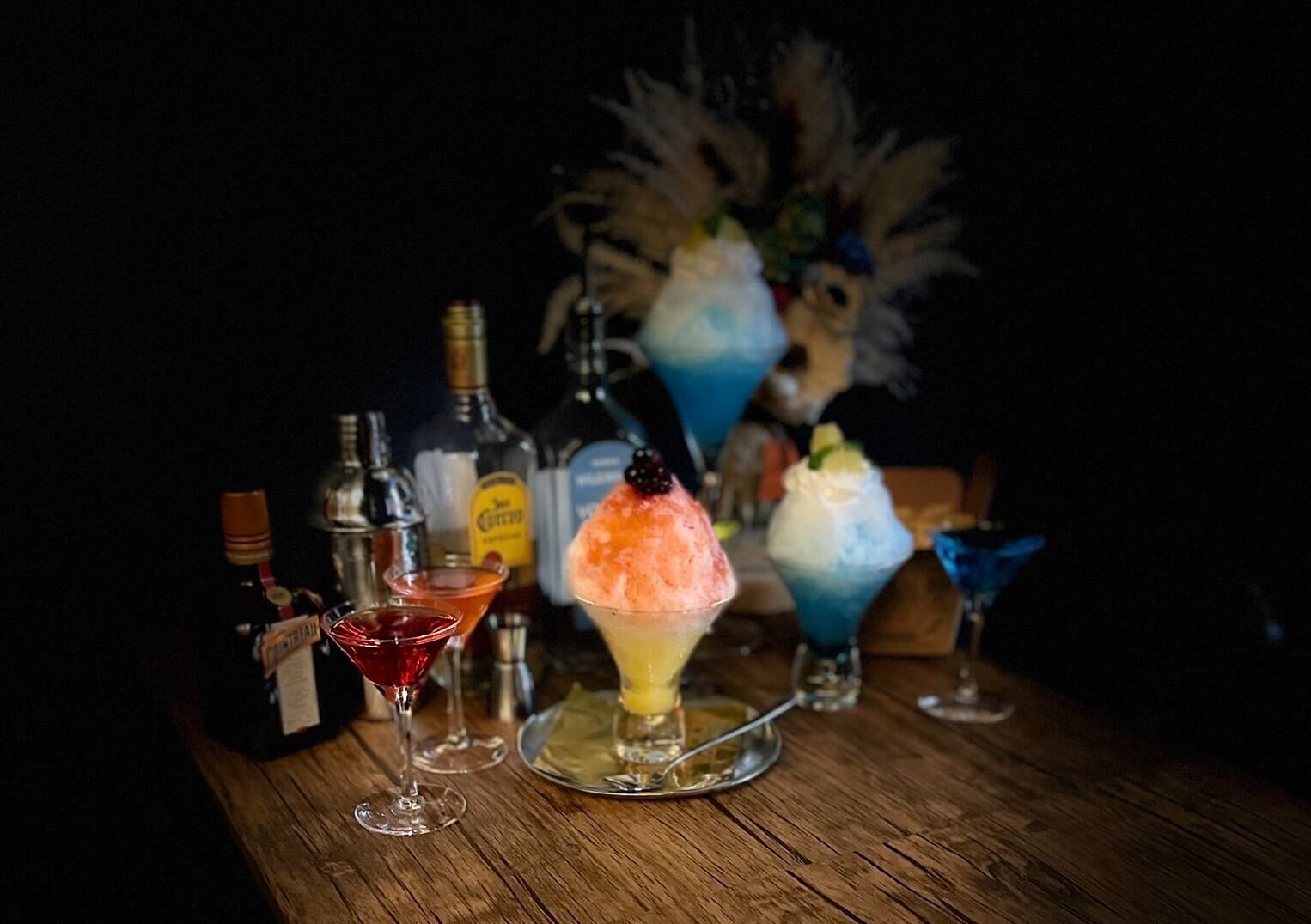 E-shot | Café Bar 会員制シュミレーションゴルフ